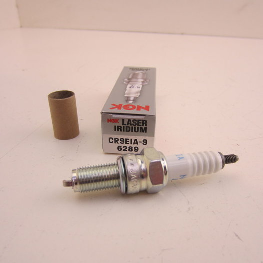 Yamaha YZF R1 5PW NGK Bougie CR9EIA-9 Laser Iridium - YZFshop